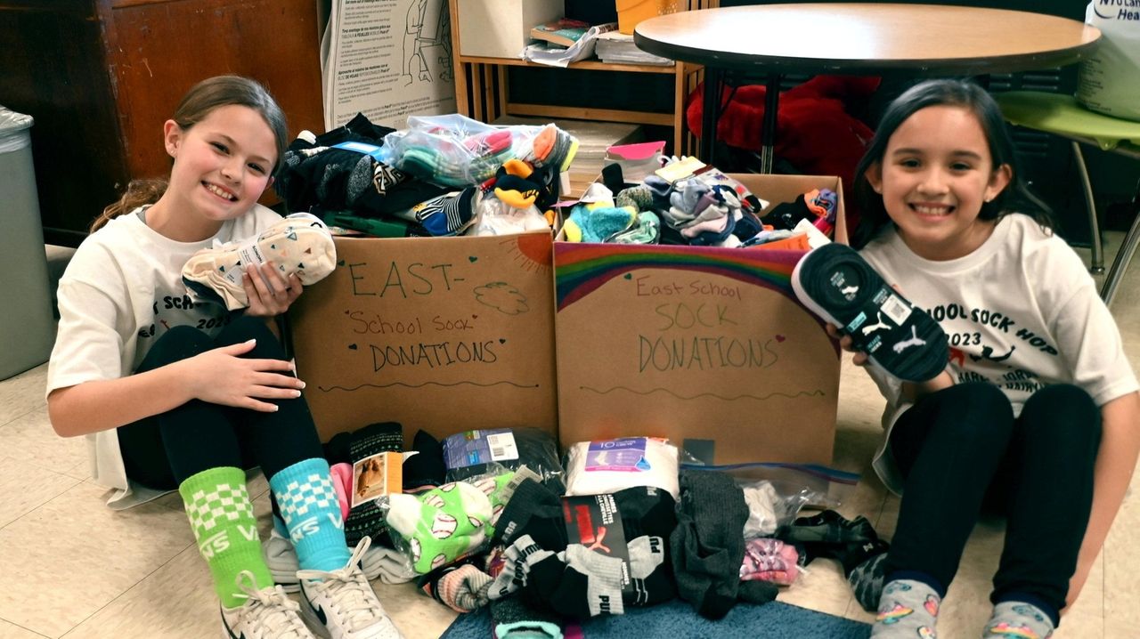 East Elementary School in Long Beach students Charlie Priest and Jordyn ...