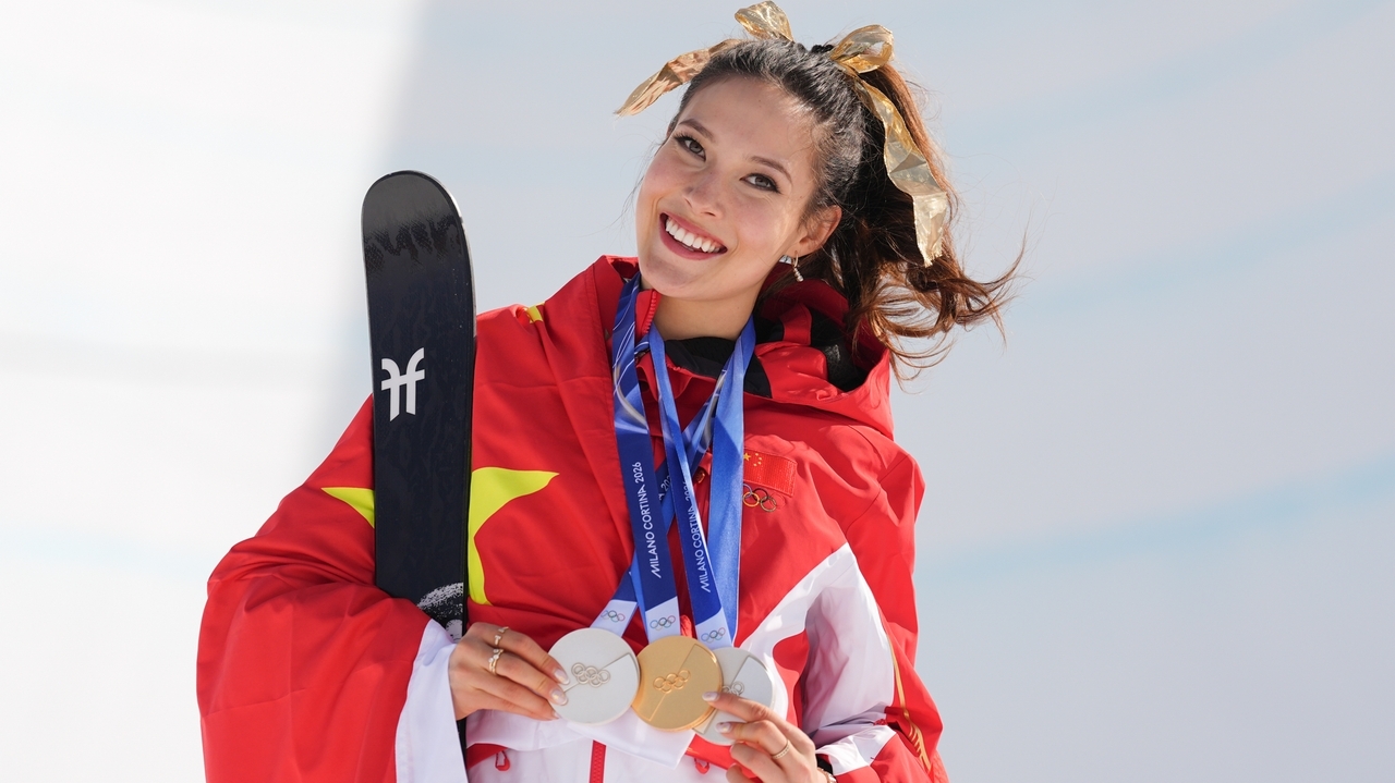 Eileen Gu finds gold on the halfpipe to make it 6 medals in 6 Olympic ...