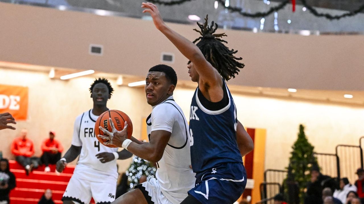 Newsday Athlete of the Week is St. Anthony's Kevin Moore - Newsday