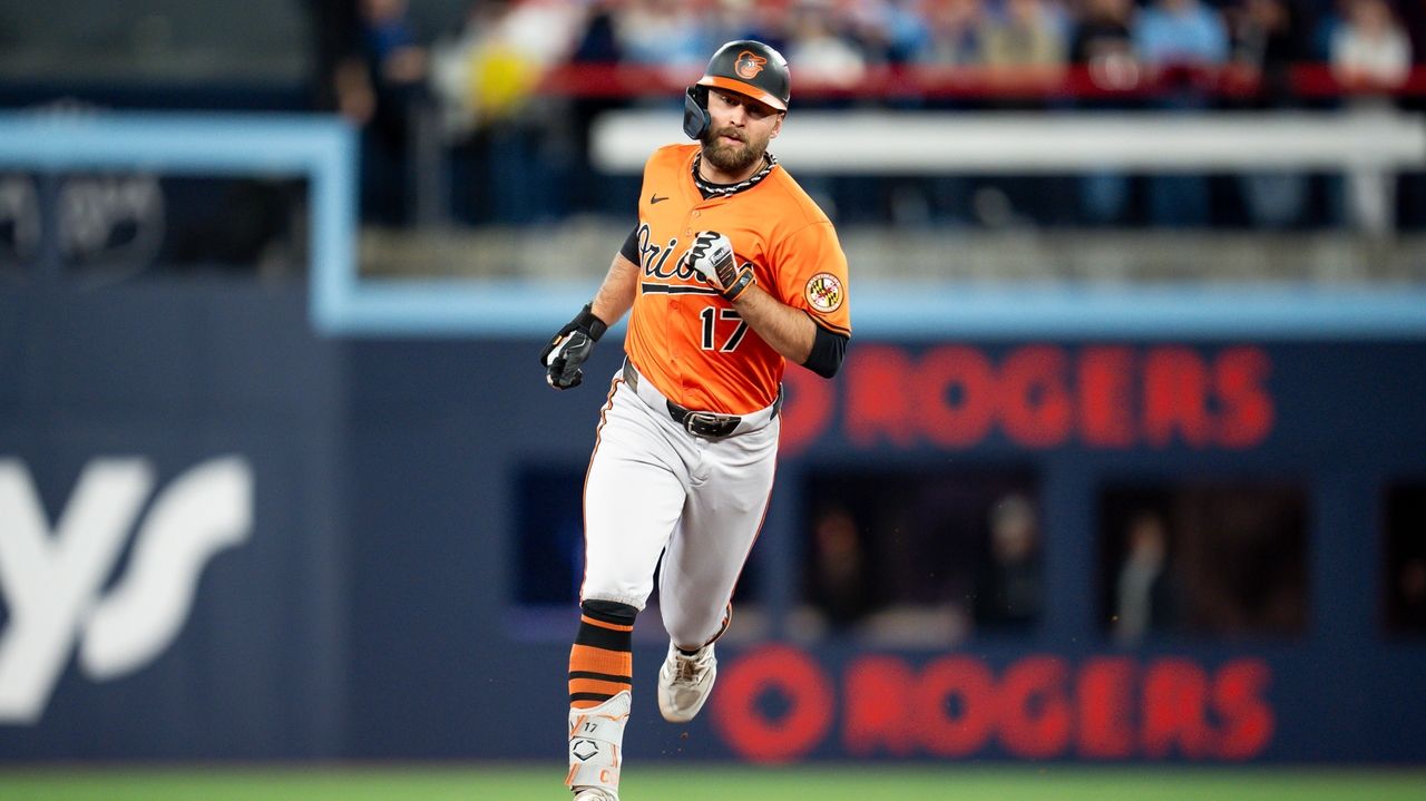 Orioles' Cowser goes on the IL with a broken thumb and is expected to ...