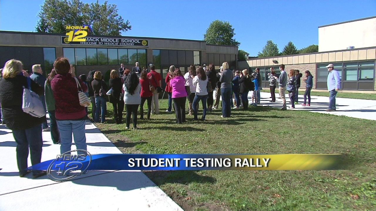 Rep. Steve Israel holds rally at Commack Middle School for passage of ...