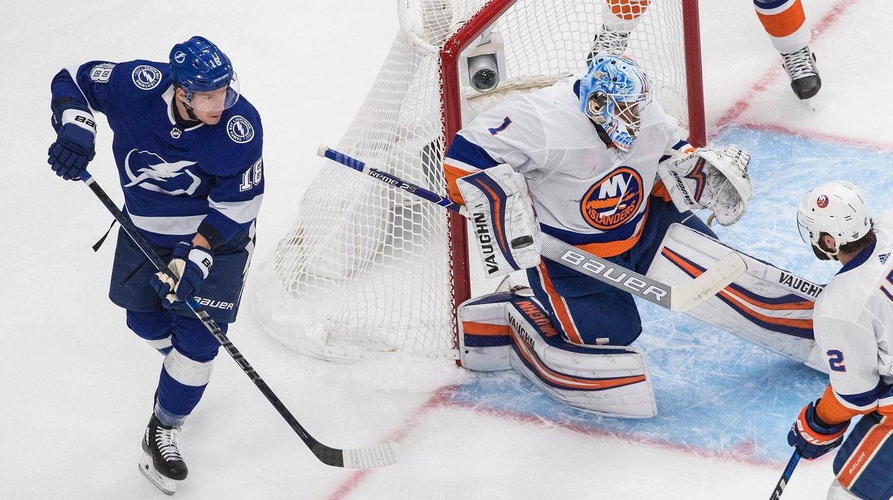 Game 1 photos: Islanders vs. Lightning - Newsday