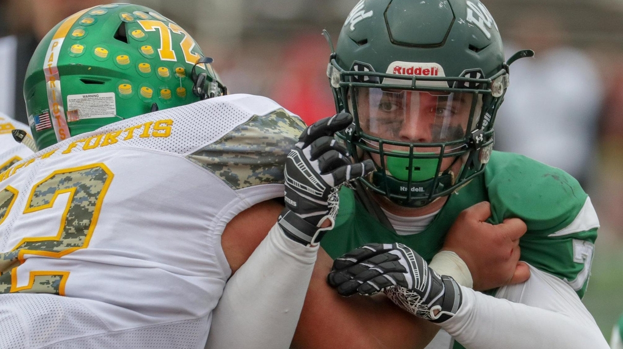 Floyd's o-line was vital in winning Suffolk I crown - Newsday