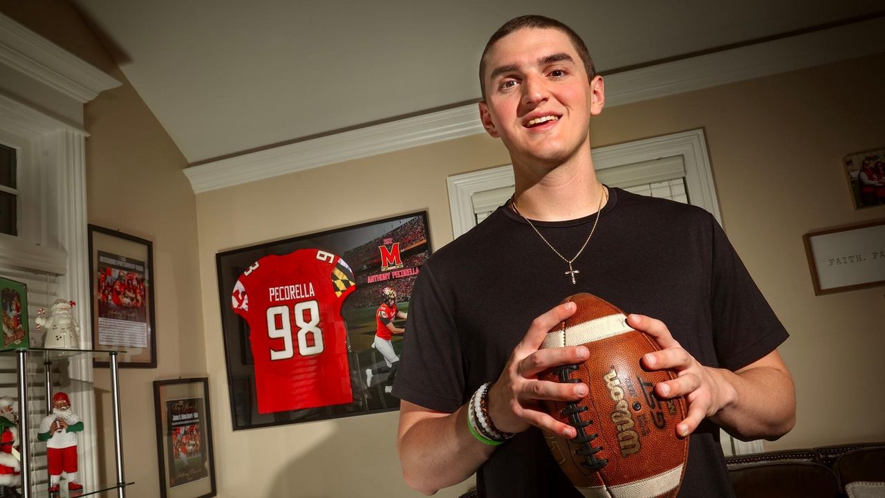 Stony Brook punter Anthony Pecorella outkicks cancer - Newsday