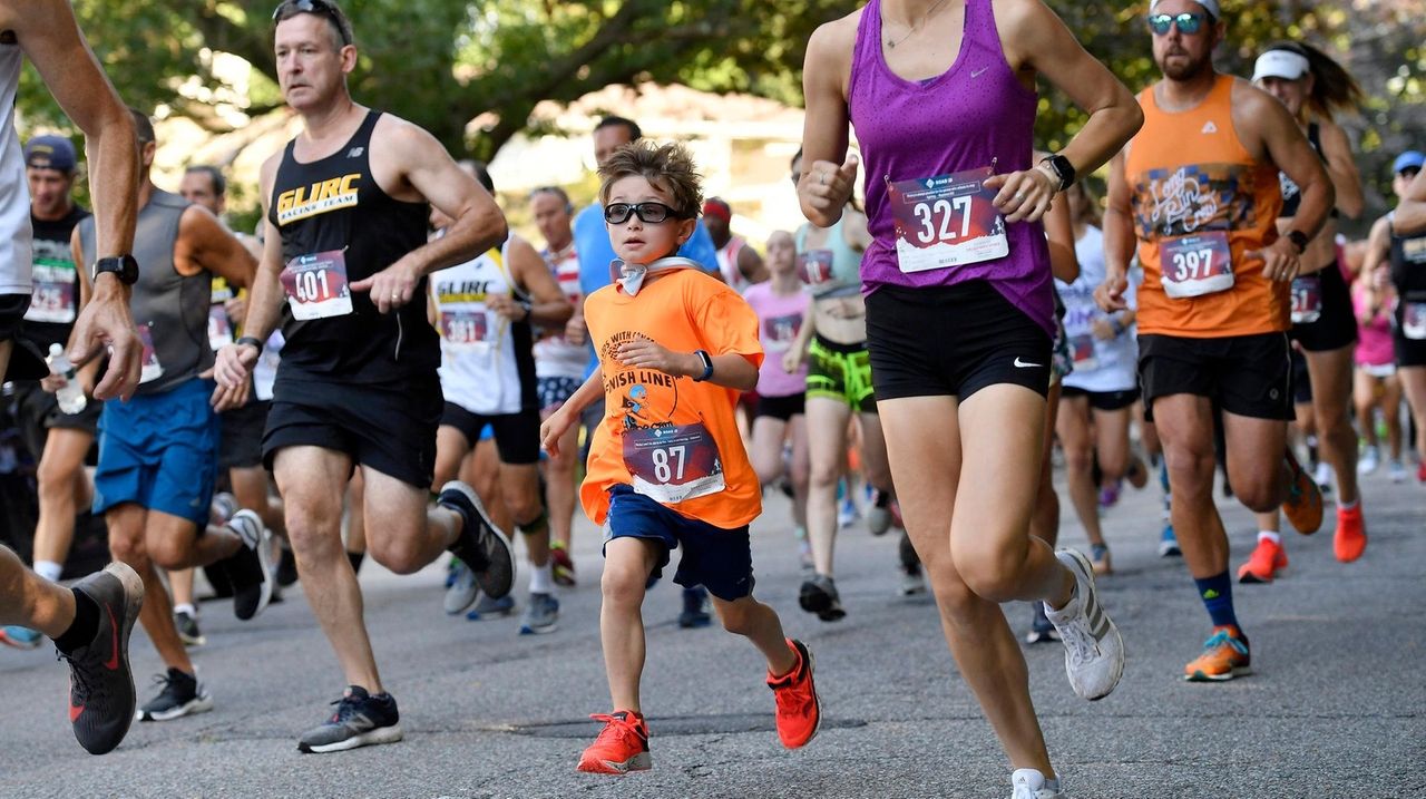 Virginia boy Matteo Lambert runs in Wantagh race to help kids with ...