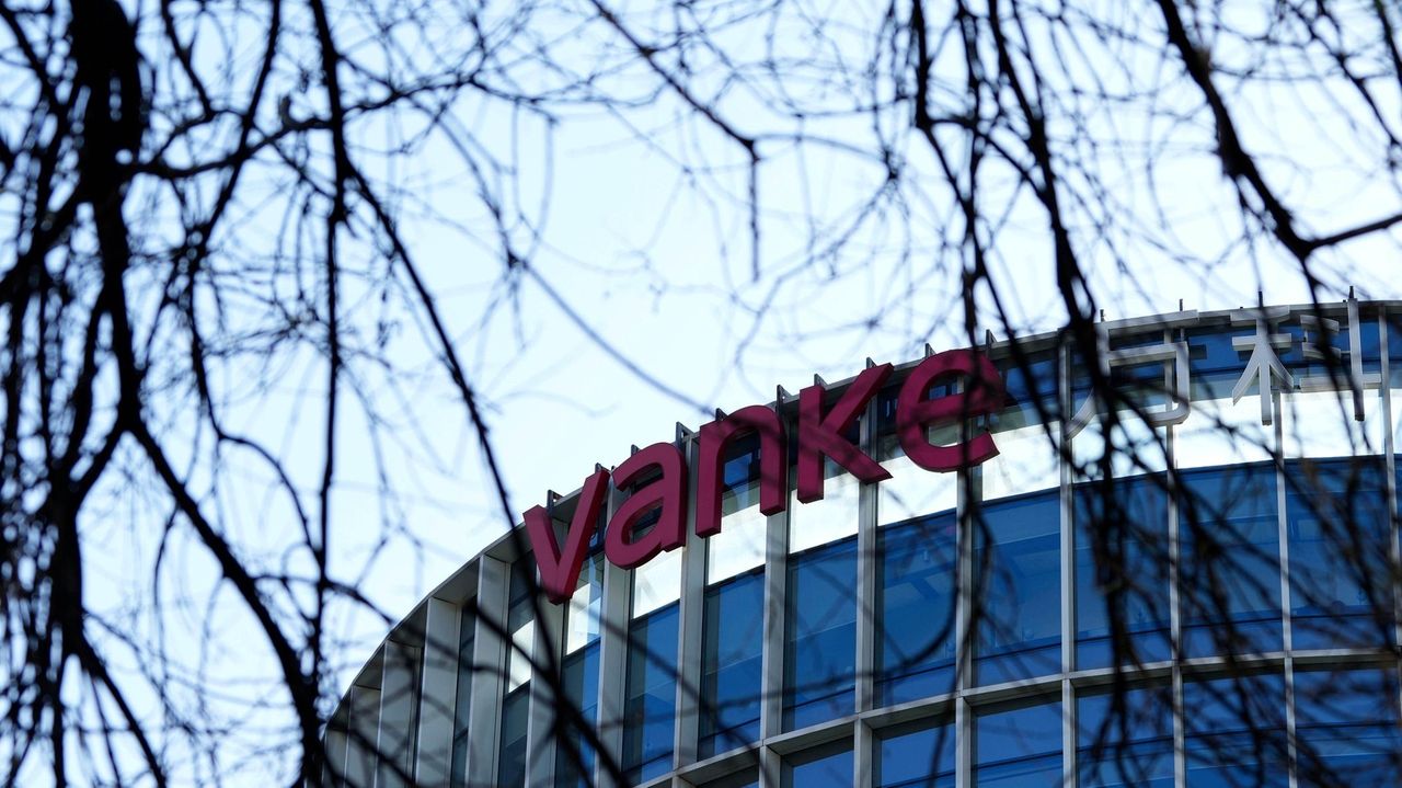 China Vanke's near-default exposes fragility of the faltering recovery ...