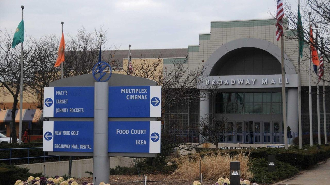 Broadway Mall in Hicksville selling for $94M, owner says - Newsday