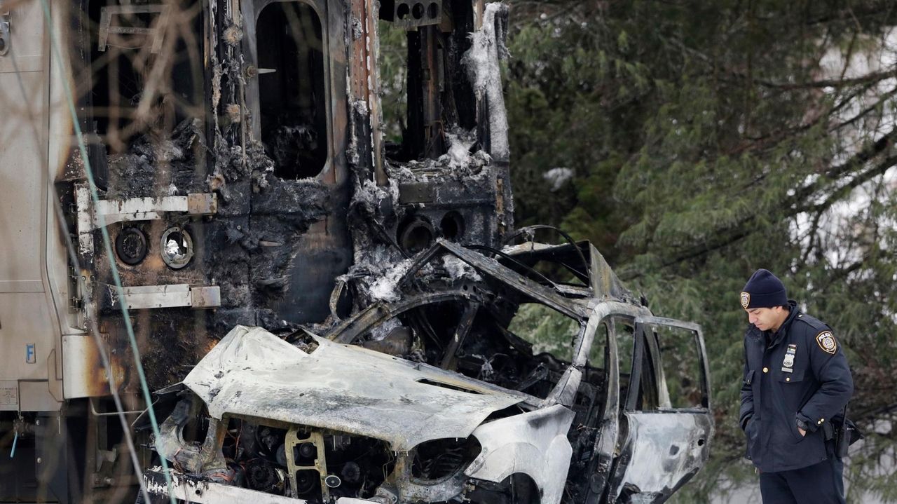 $182M settlement reached in 2015 commuter train crossing crash that ...