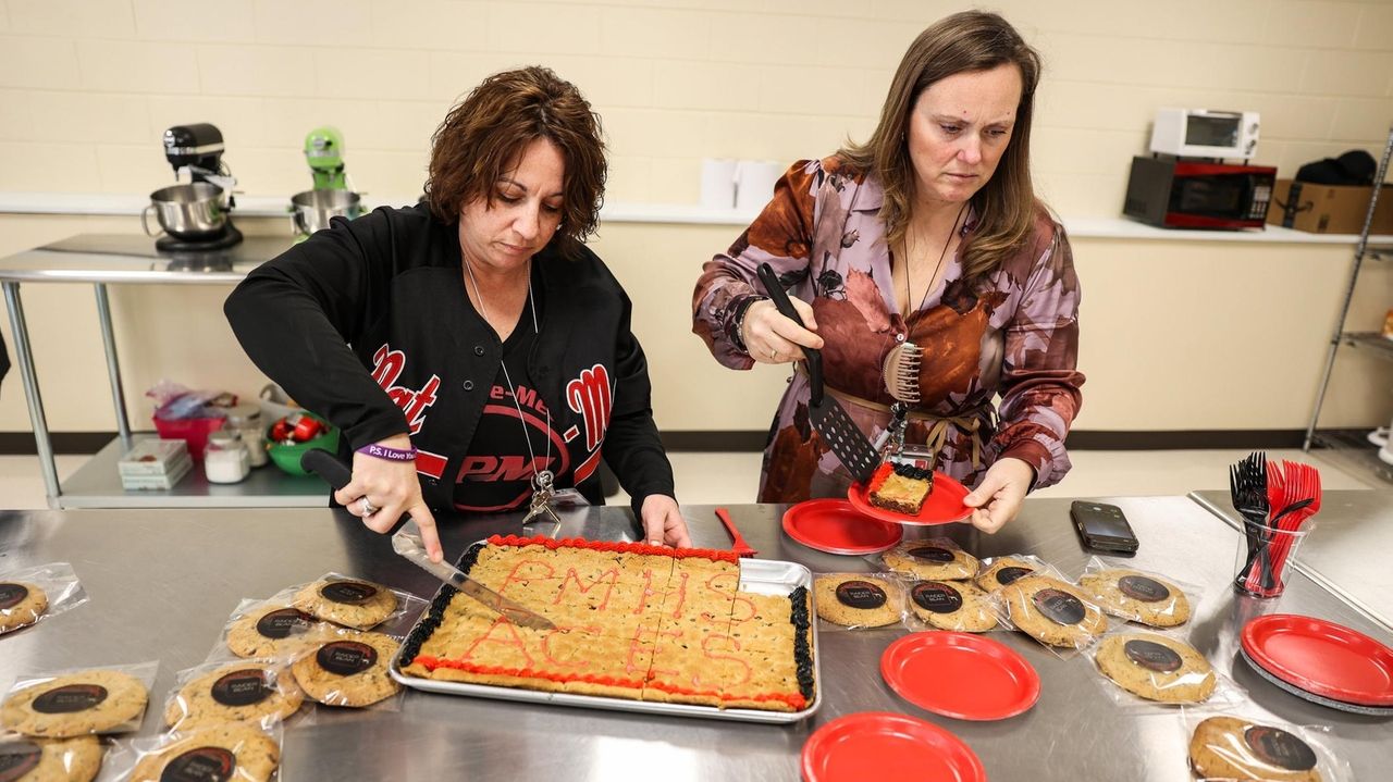 Student cookie-makers at Patchogue-Medford High School get new ...