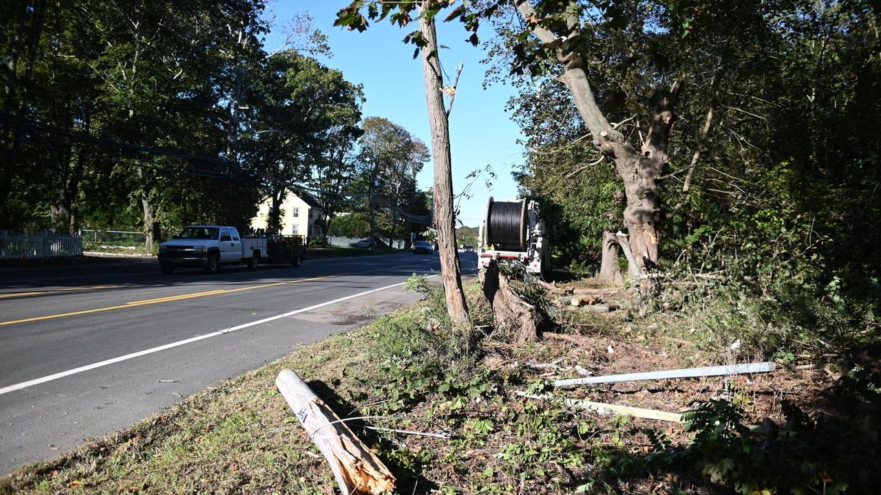 Daniel Dern Jr., 25, of Shirley killed in 1-car crash in Moriches ...