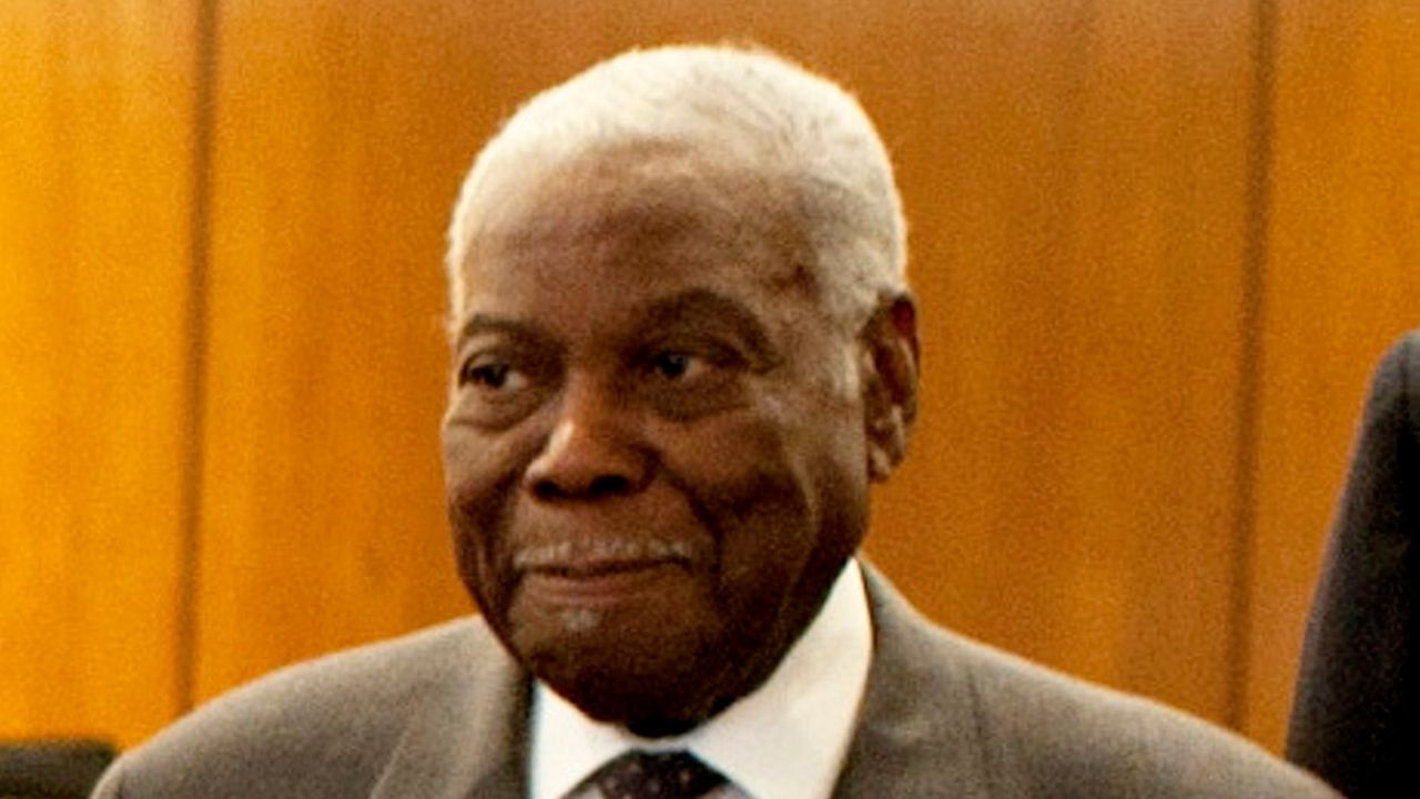 Robert Olden Sr., 92, former deputy to Nassau County exec, dies - Newsday