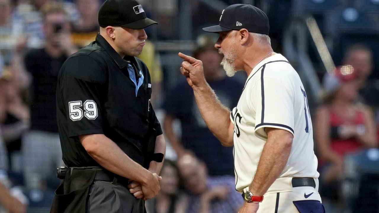 Pirates manager Derek Shelton ejected along with 2 coaches for arguing ...