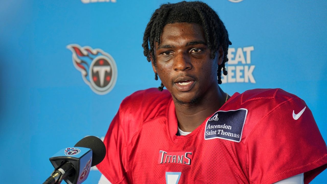 Titans give veteran safety Quandre Diggs chance to play with his cousin ...