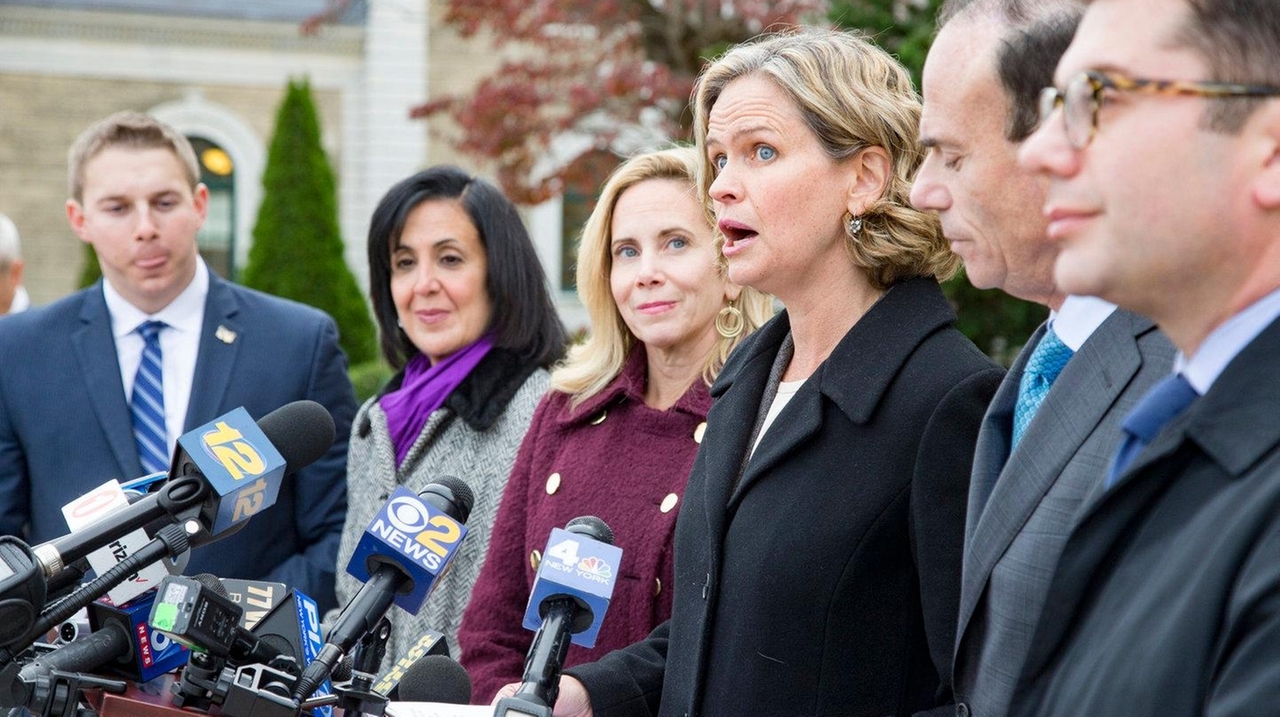 Laura Curran’s challenge in Nassau County - Newsday