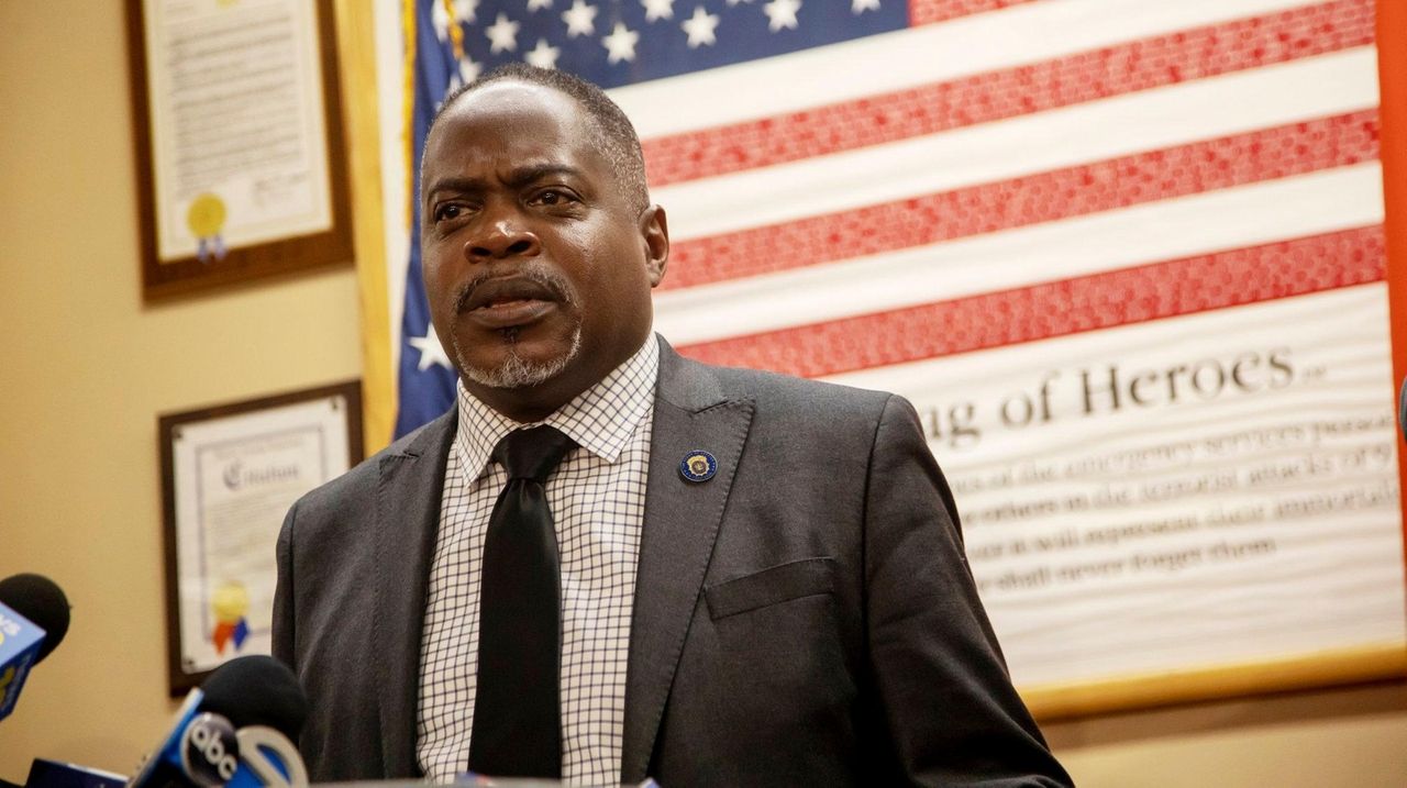 Trustee defeats incumbent Hempstead Village mayor - Newsday