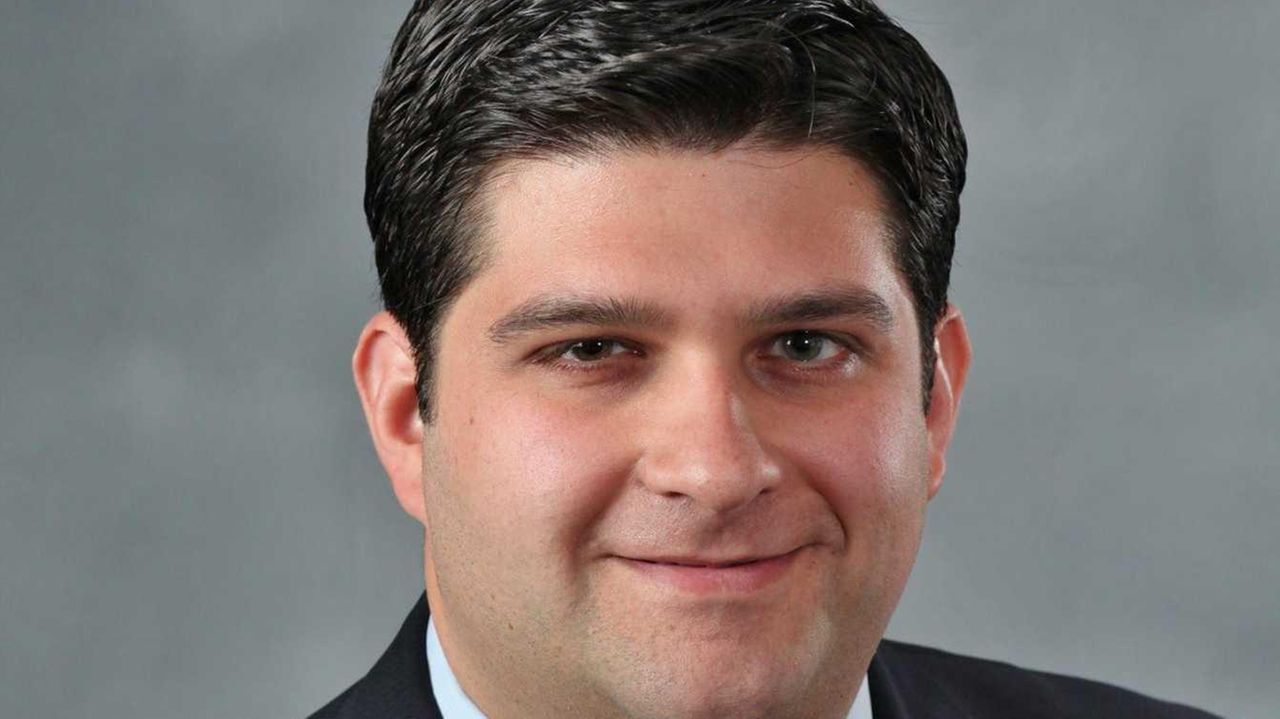 Anthony Manetta to step down as chief of Suffolk IDA - Newsday