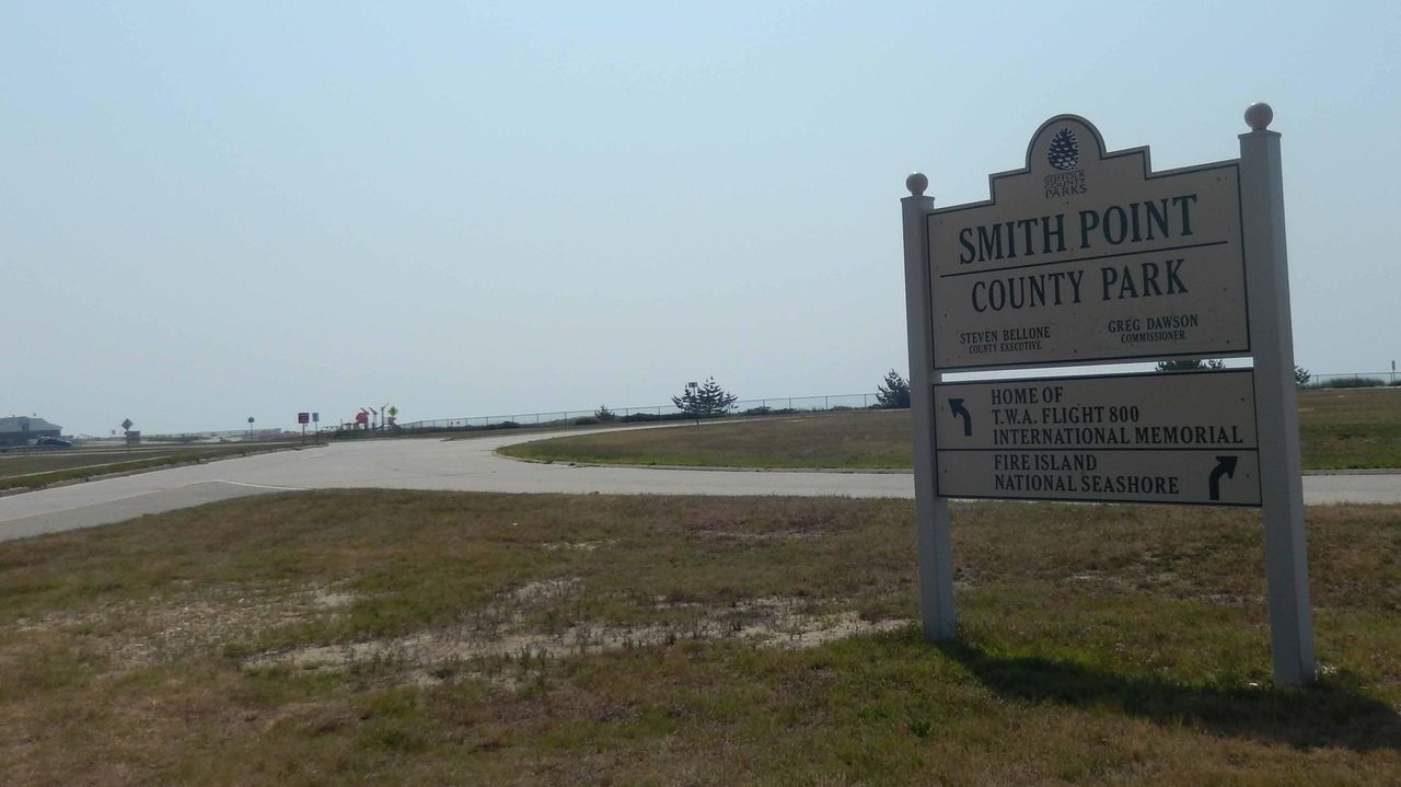Smith Point County Park outer beach open to cars after complaints - Newsday
