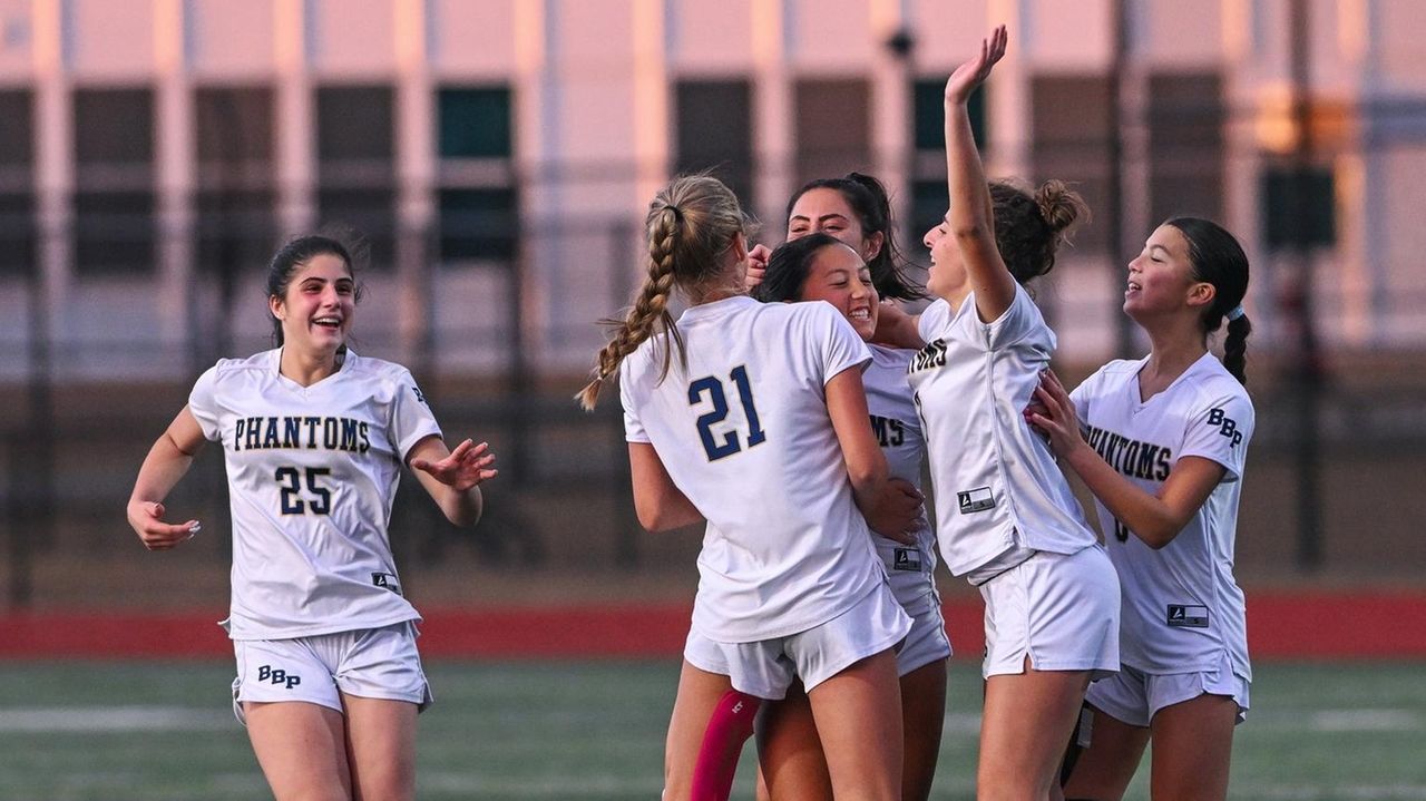 Bayport-Blue Point girls soccer turns the tables with win over Kings ...