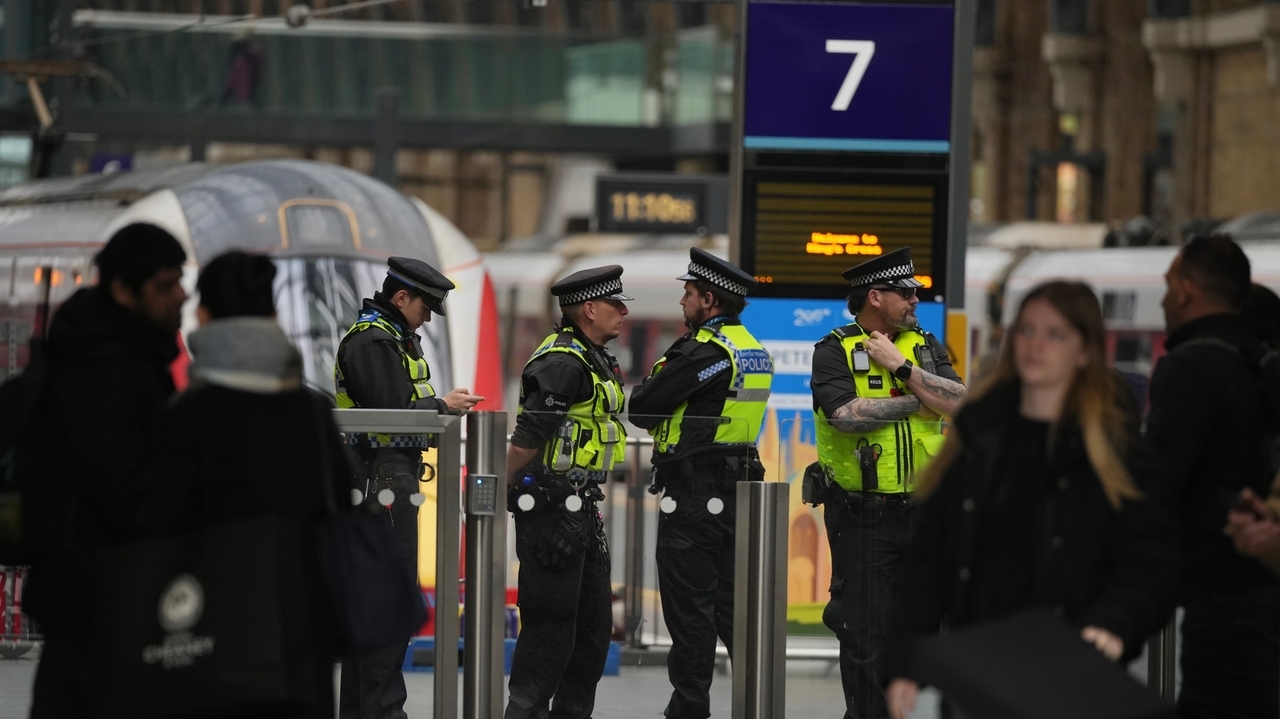 Soccer player among multiple people stabbed on train to London - Newsday