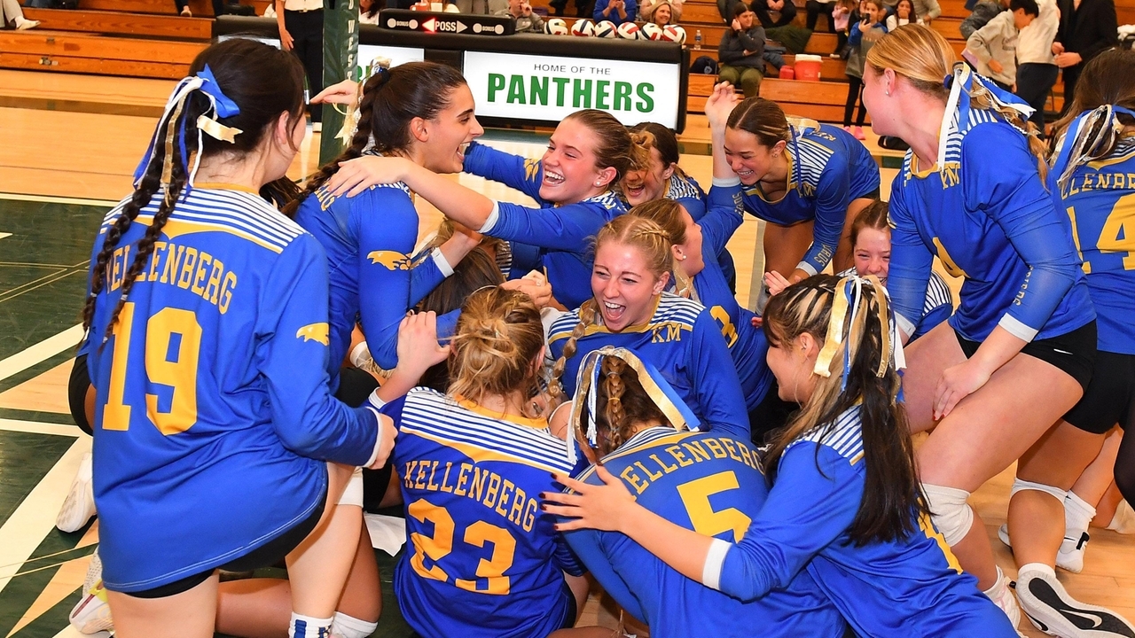 Stella Becker leads Kellenberg to CHSAA girls volleyball title - Newsday
