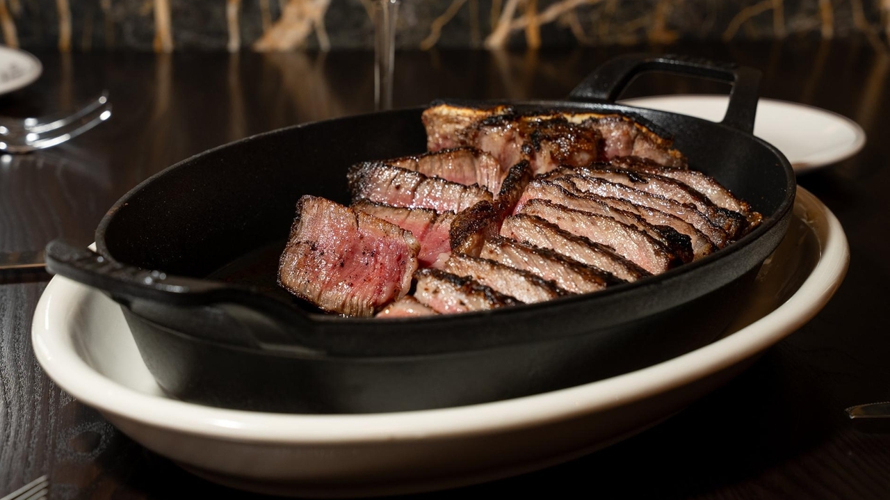 The Chas. opens in former Carrabba's in Smithtown - Newsday