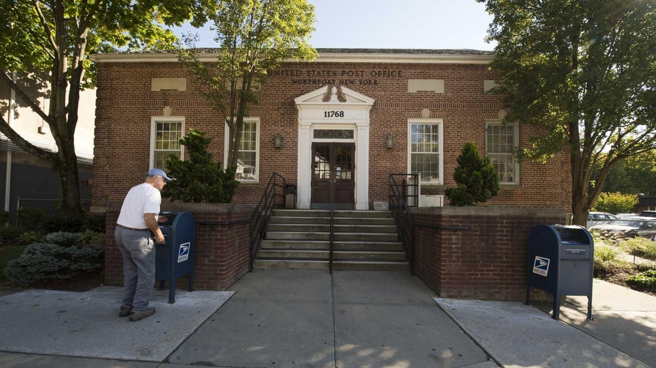 Northport Post Office to stay downtown, officials say - Newsday
