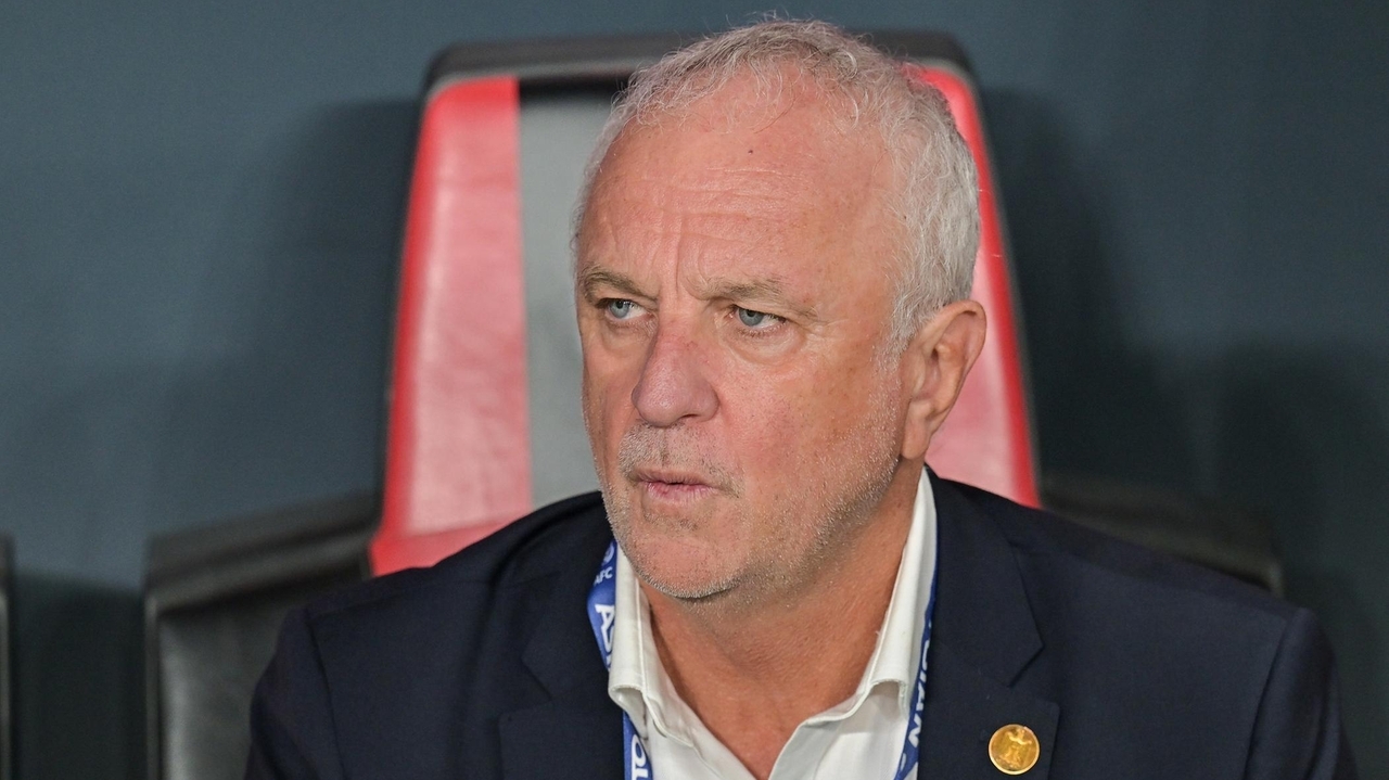 Iraq coach Graham Arnold urges FIFA to postpone his team's World Cup ...