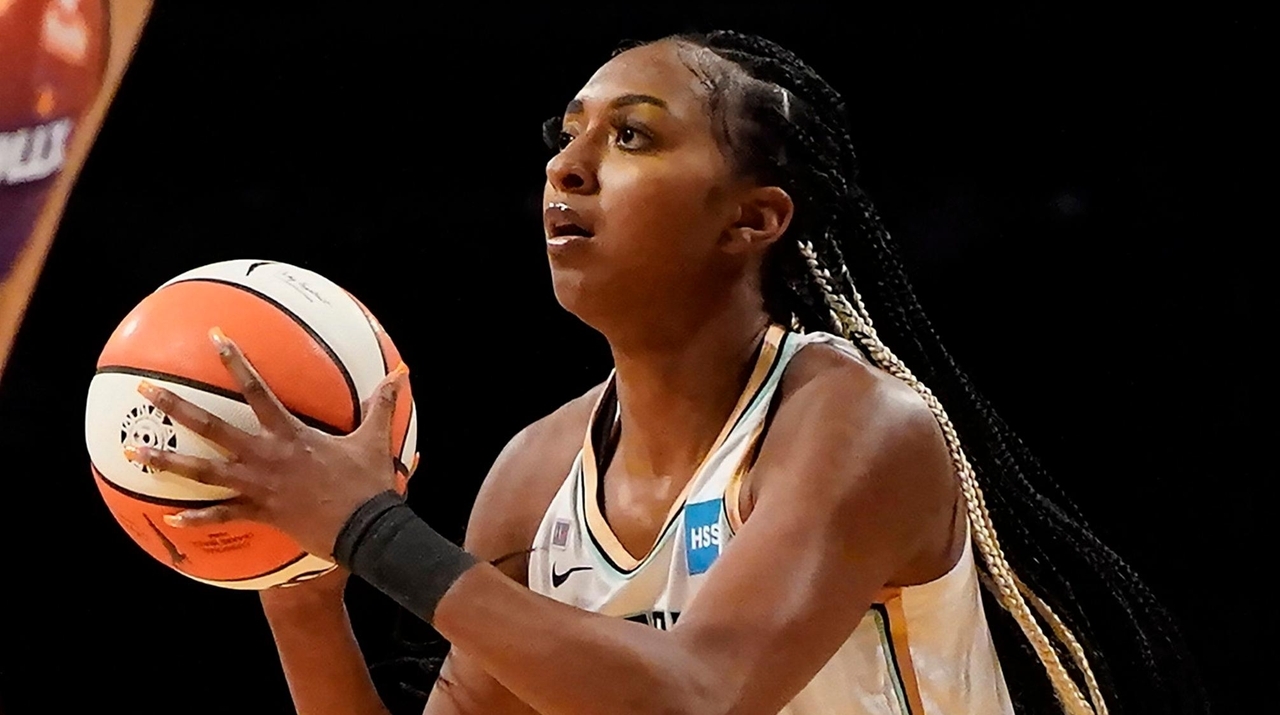 DiDi Richards' starting to add scoring to defensive prowess for Liberty ...
