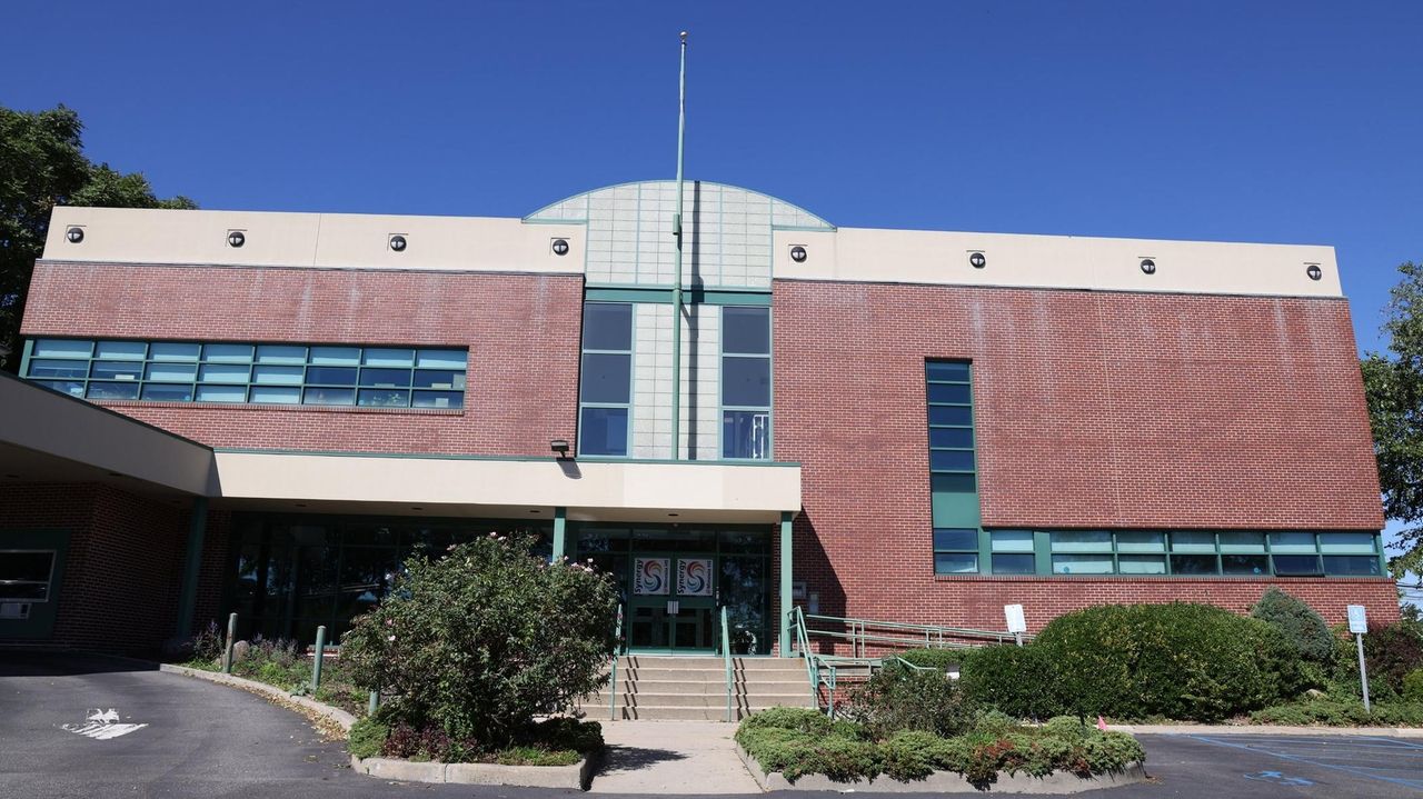 Outside educators coming to see Mineola schools' innovative programs ...