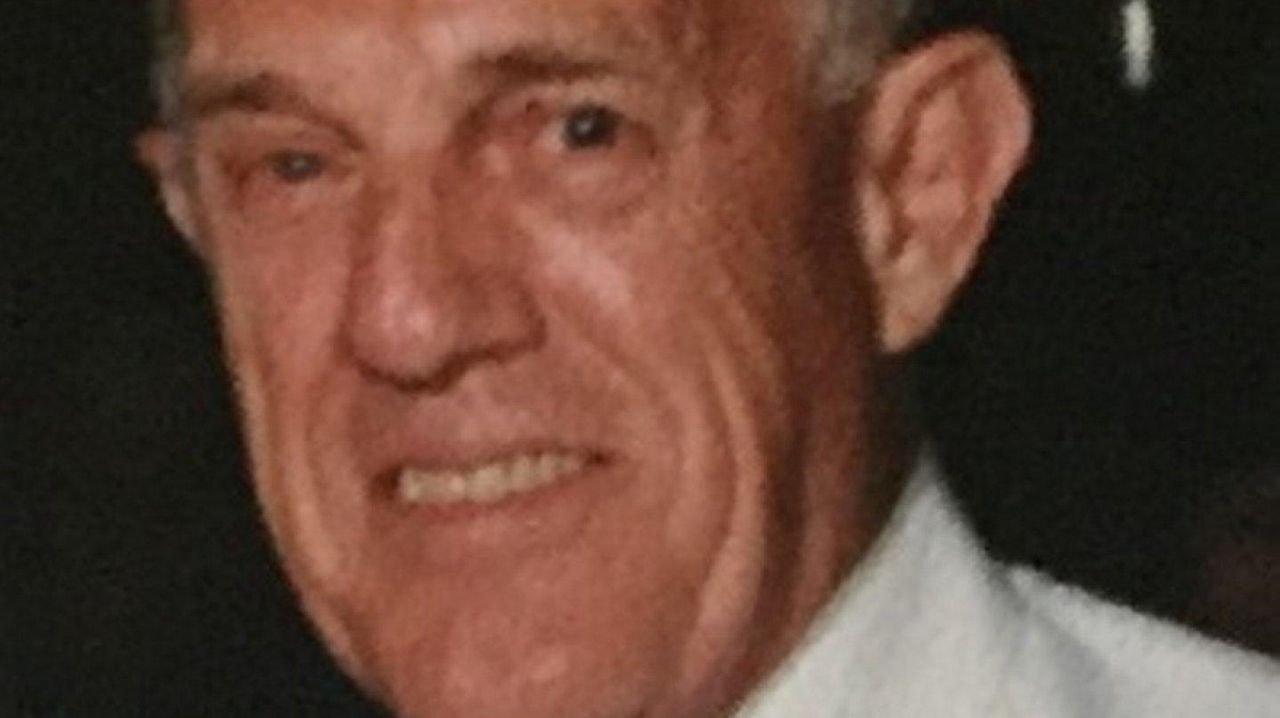 Peter Creedon dies; founding Sachem educator and coach was 90 - Newsday