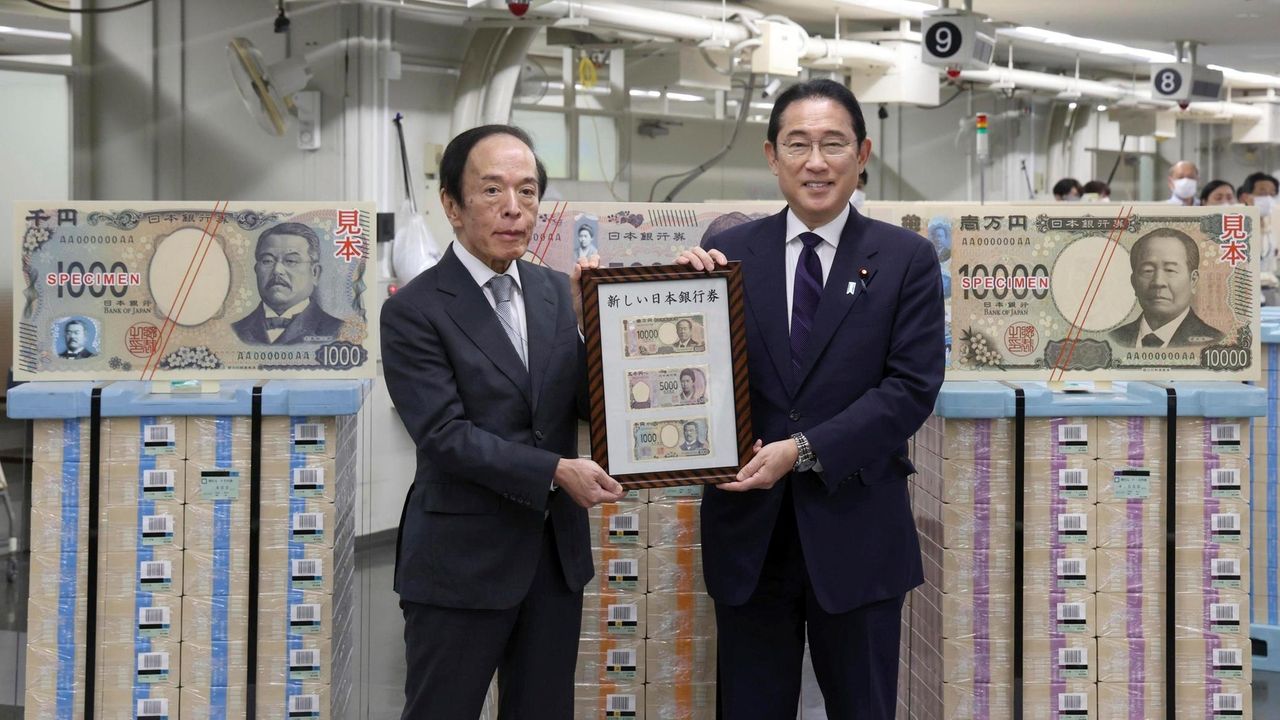 Japan issues new yen banknotes packed with 3D hologram technology to ...