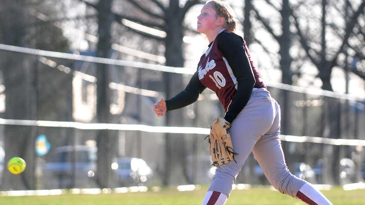 Sarah Cornell strikes out 20 - Newsday