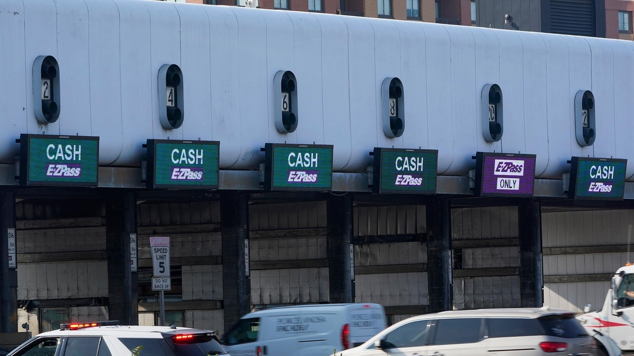 MTA snares 66 'ghost' vehicles owing $700,000 in tolls - Newsday
