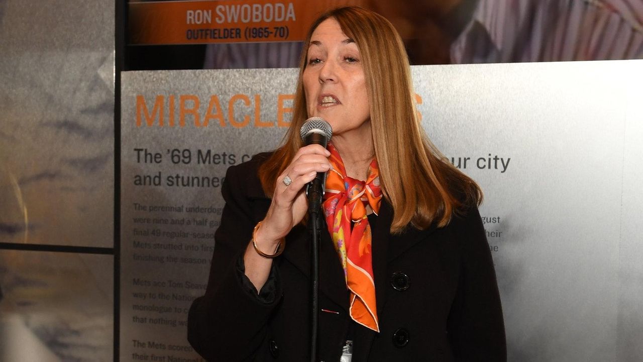 LI's Lorraine Hamilton, longtime Mets exec, to enter NY Baseball HOF ...