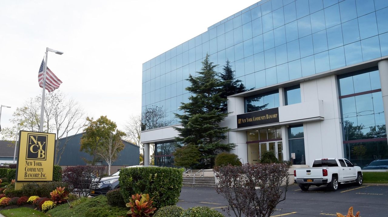 NYCB net dips, but CEO says regulatory easing allows growth - Newsday