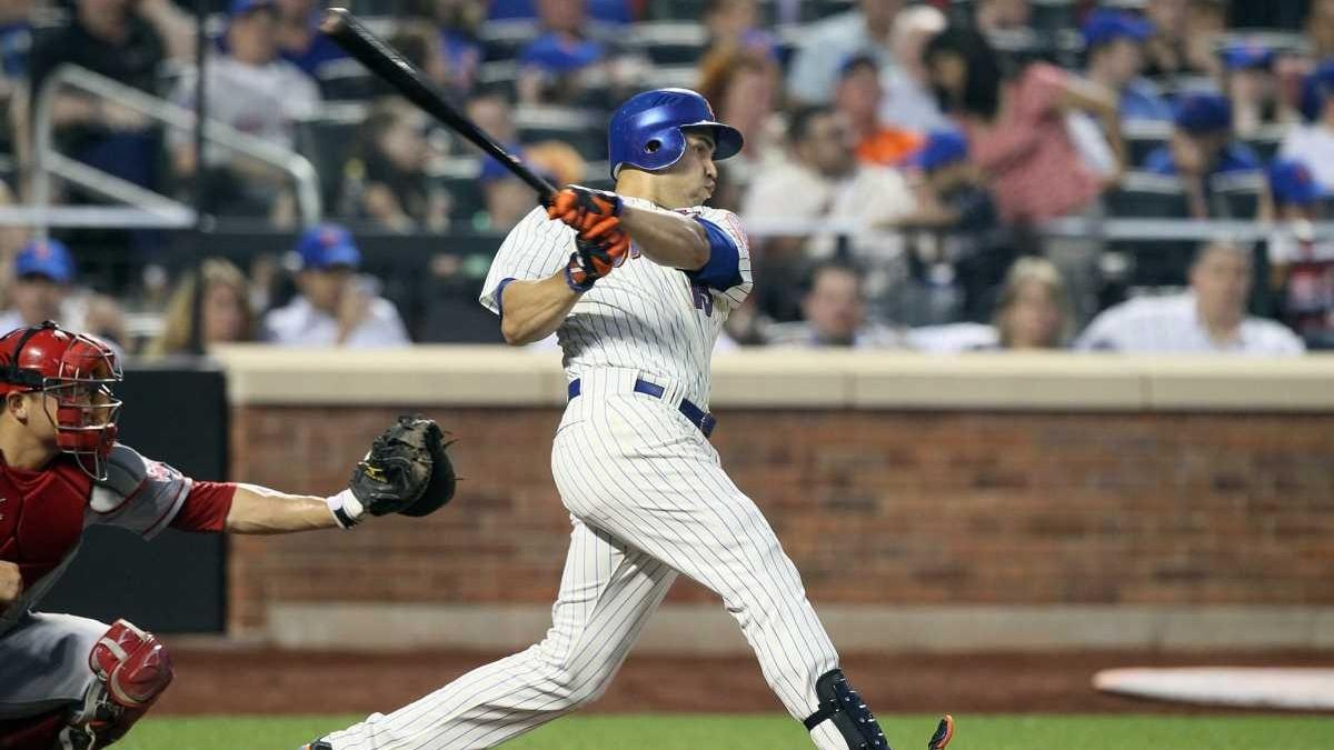 Beltran hits 'em, doesn't watch 'em - Newsday