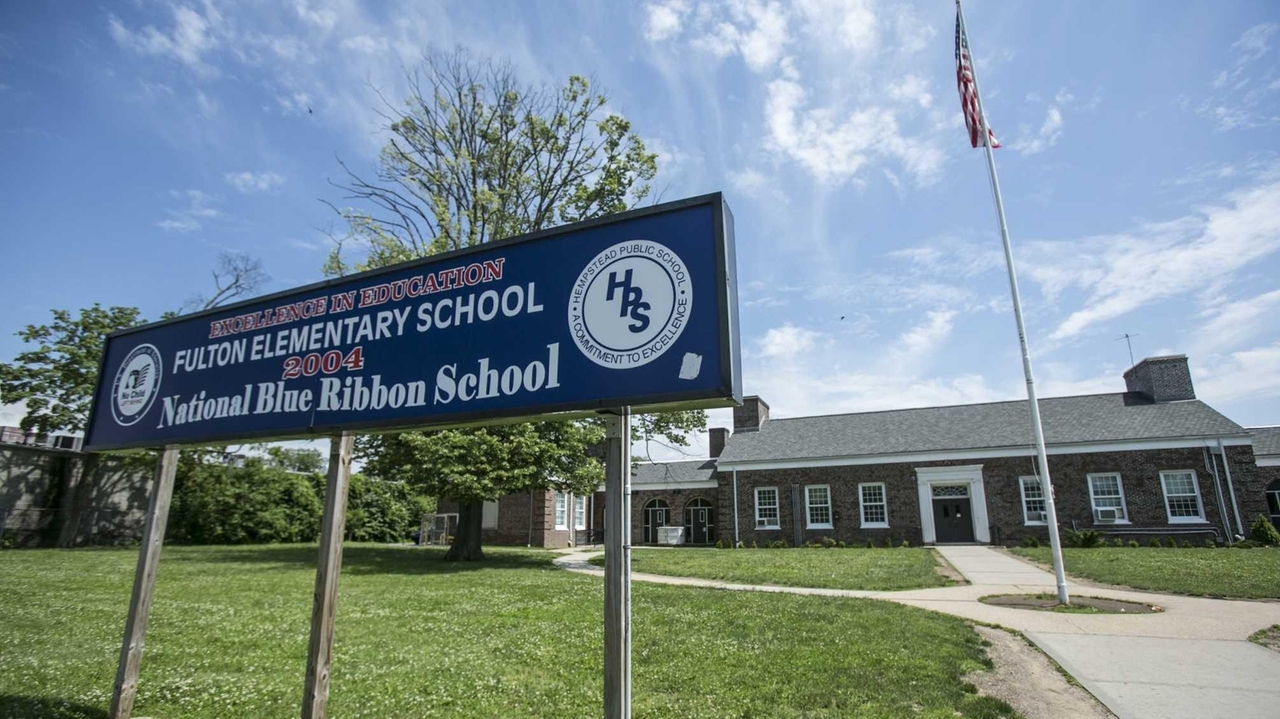 David Paterson's name to grace Hempstead school - Newsday