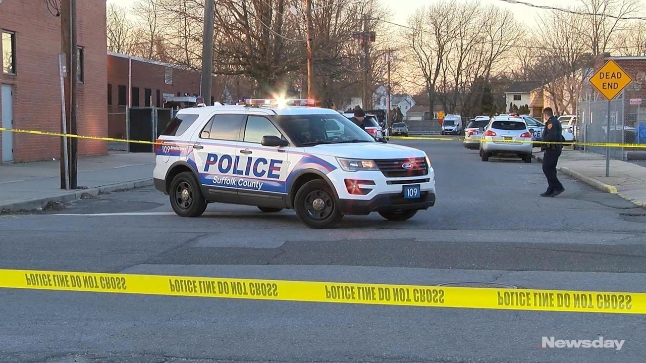 Man found fatally shot on Copiague street, Suffolk police say - Newsday