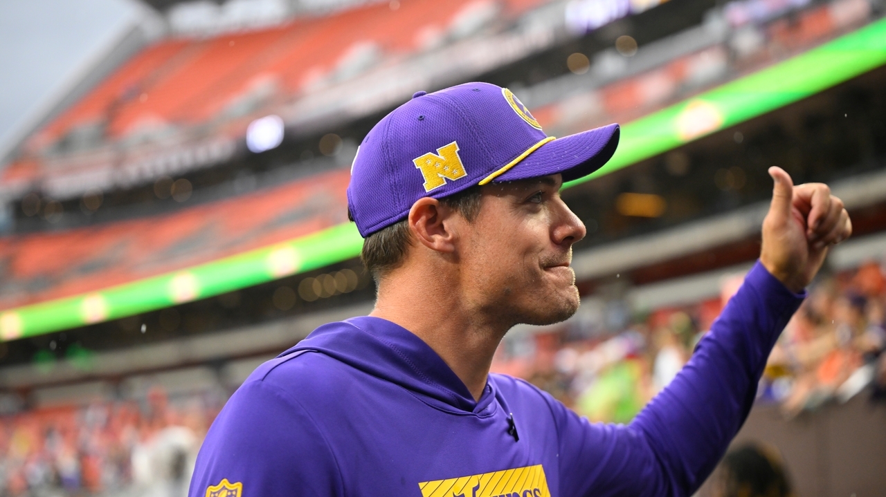 Vikings try to keep up in deep division after entering post-Cousins era ...