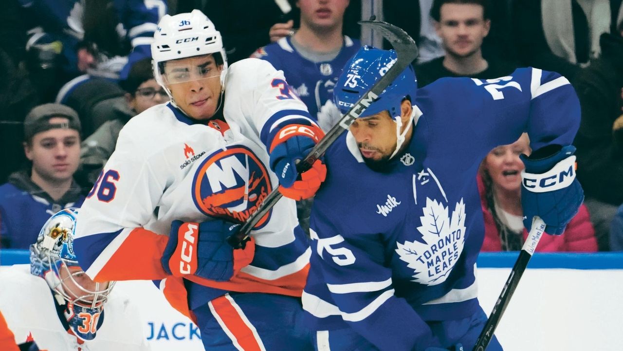 Islanders rookie defenseman Isaiah George impressing - Newsday