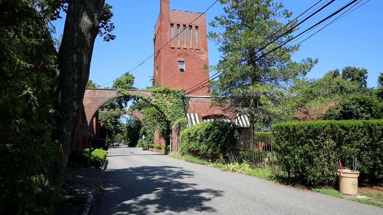 At home in a South Shore artist colony - Newsday