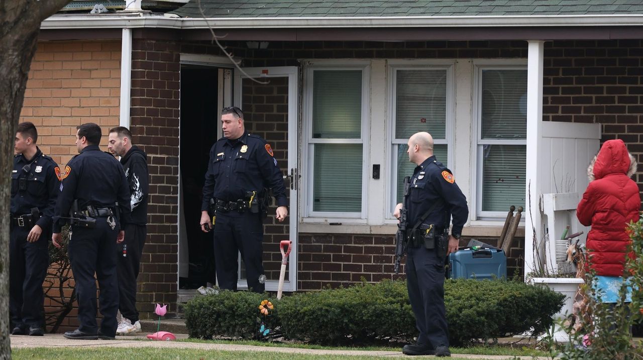 Kristine Costantino Fatally Shot Near Longwood Middle School In Middle
