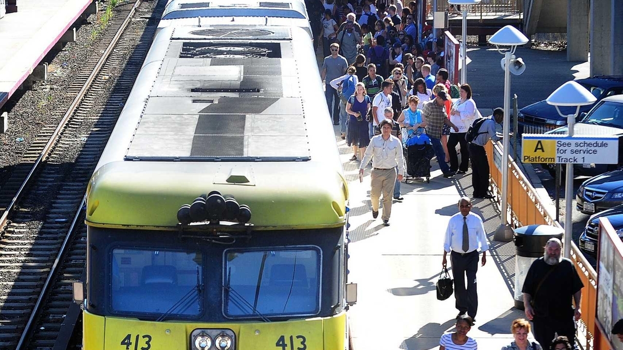 Babylon line was LIRR's busiest last year - Newsday