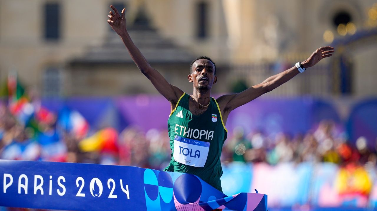 Ethiopian runner Tamirat Tola wins men's marathon at Paris Olympics to ...