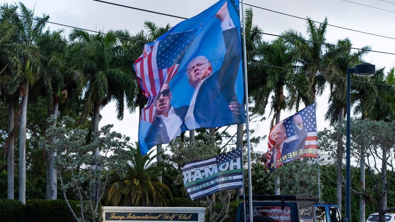 FACT FOCUS: Warren Buffett did not praise Trump's recent economic ...