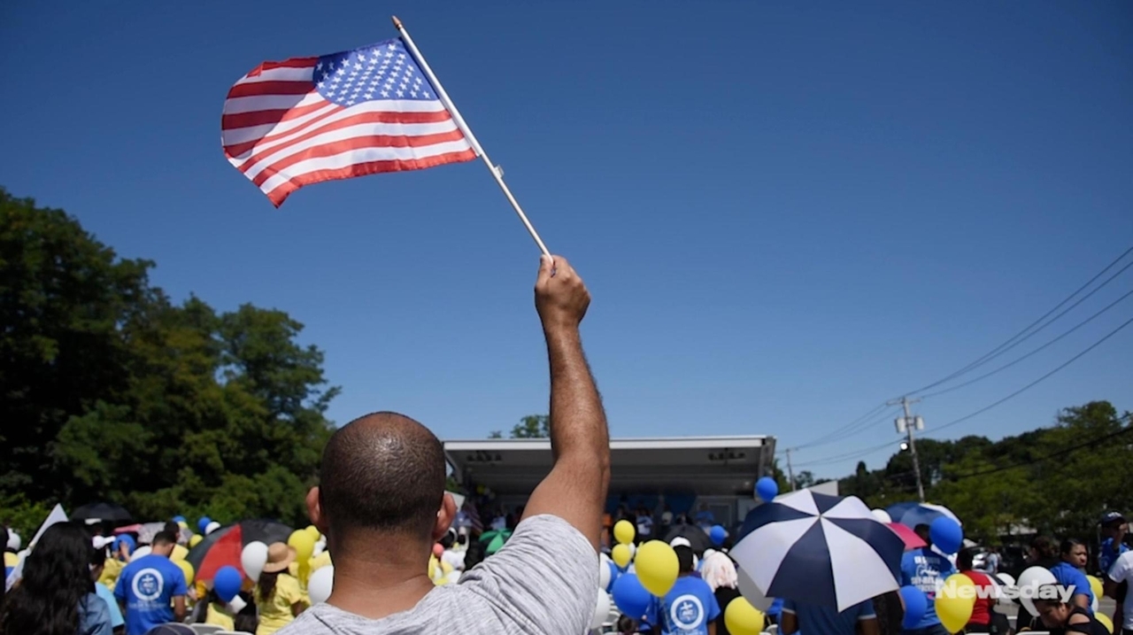 Christian Day parade echoes through the streets of Huntington - Newsday