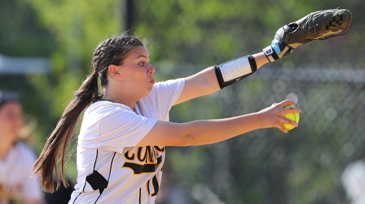 Kelly McKenna tosses four-hitter, Danielle Gambino drives in two for ...