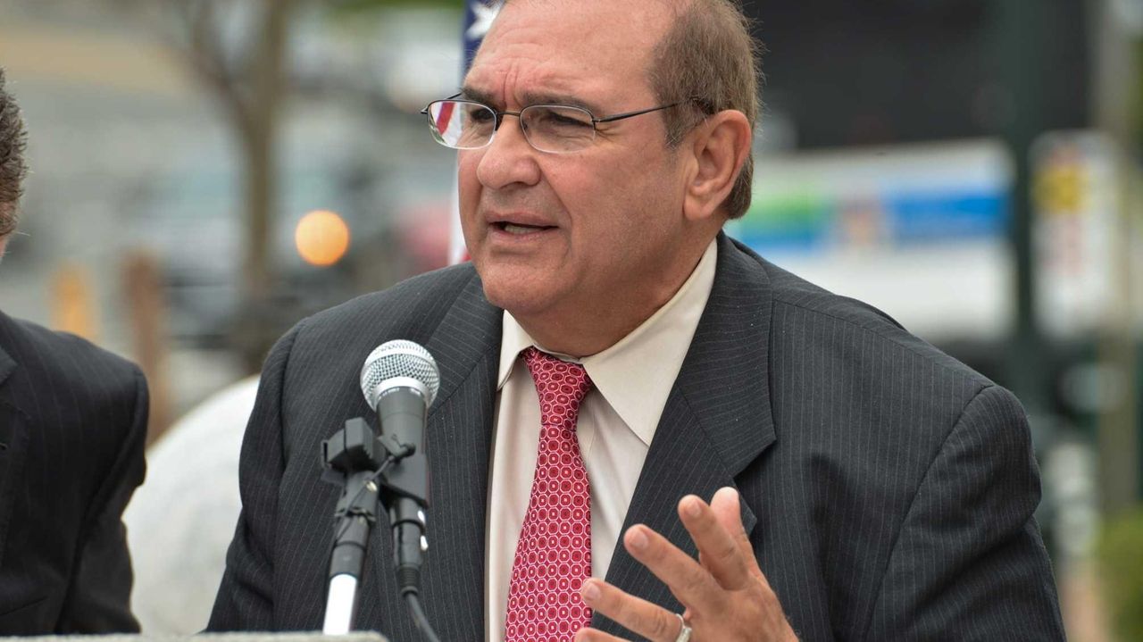 Huntington Supervisor Frank Petrone is highest-paid town executive on ...