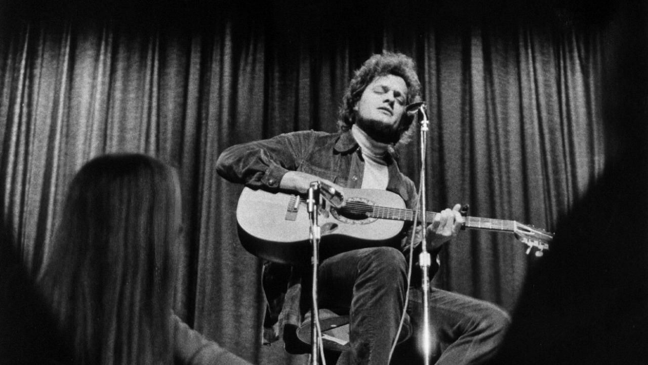 From the archives: Huntington mourns for Harry Chapin - Newsday