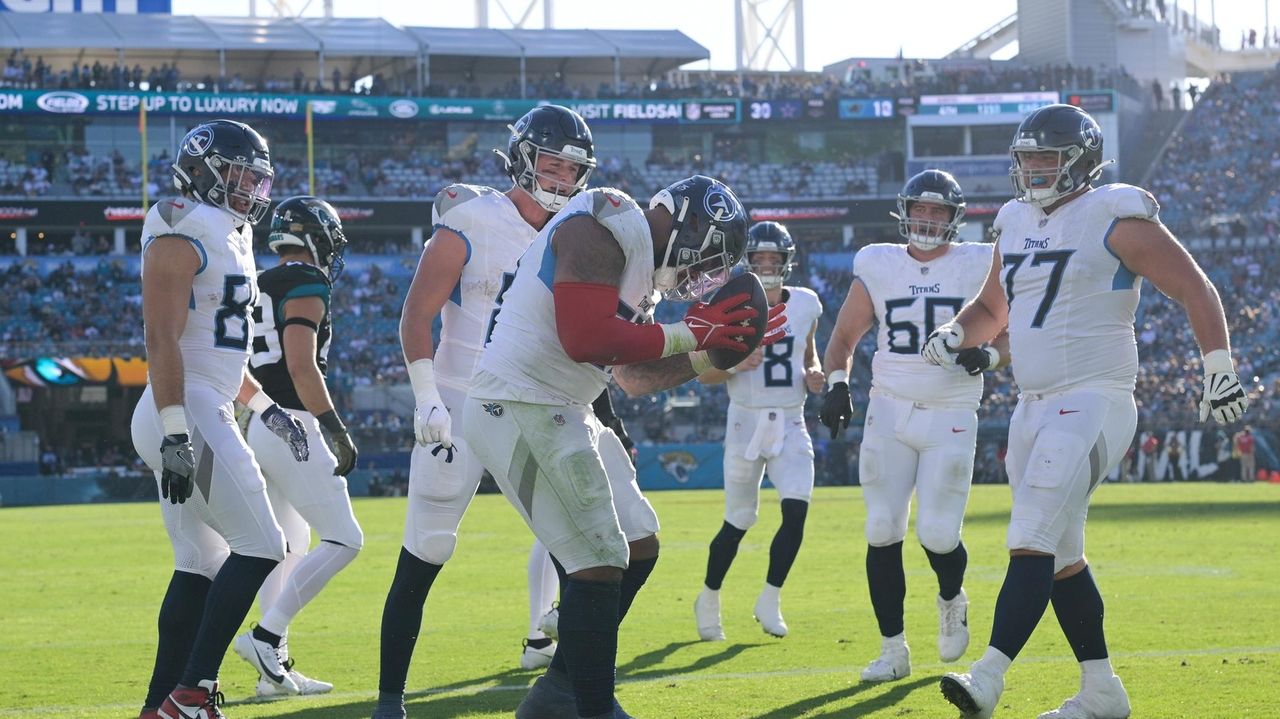 Titans hope being home again helps against the struggling Panthers ...